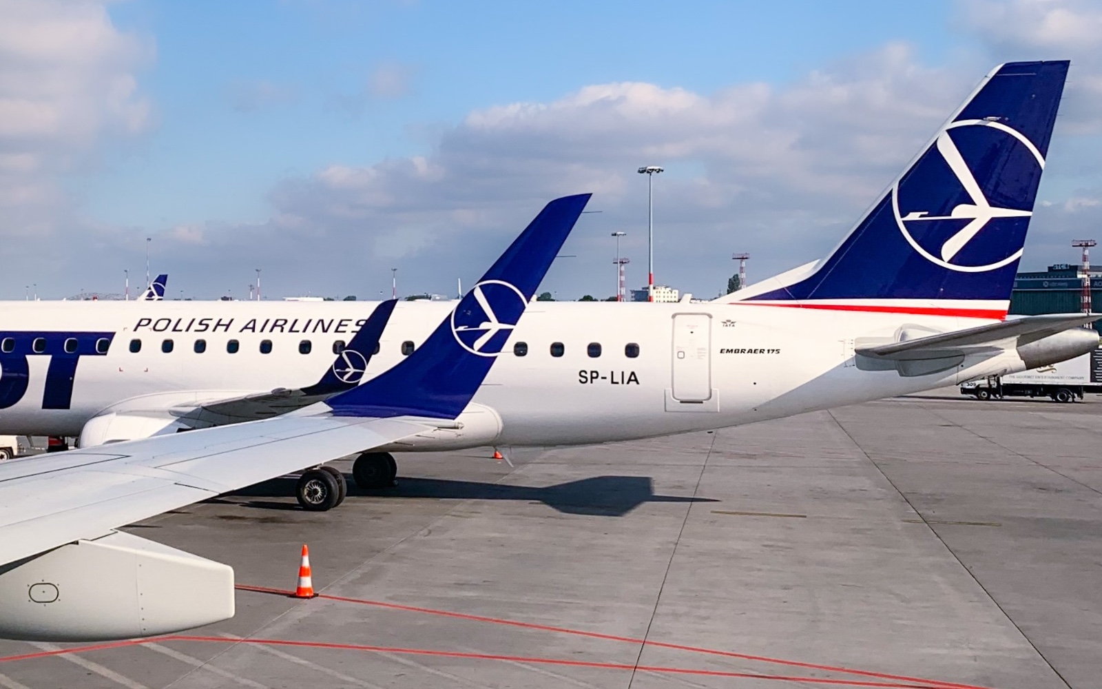 LOT POLISH AIRLINES BIĻETES - AIRLINES.LV